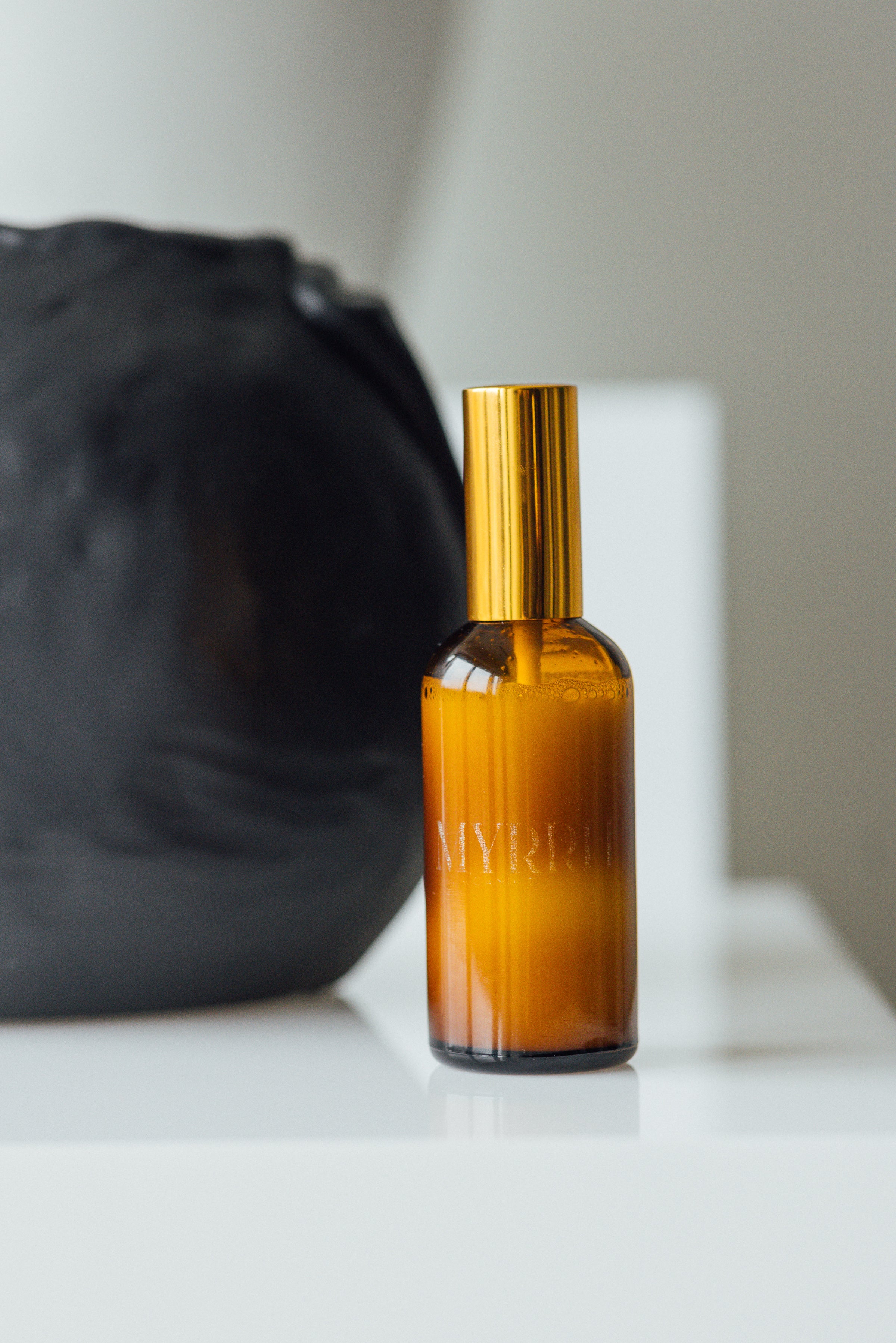 Signature ROOM + LINEN MIST – Myrrh Candle Co.